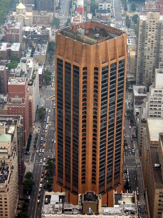 Edificio rojo foto de archivo. Imagen de alto, ciudad, rascacielos - 949324