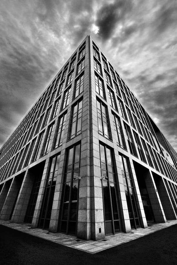 Edificio Triangular Imagen De Archivo Imagen De Juicio 32174641 2254