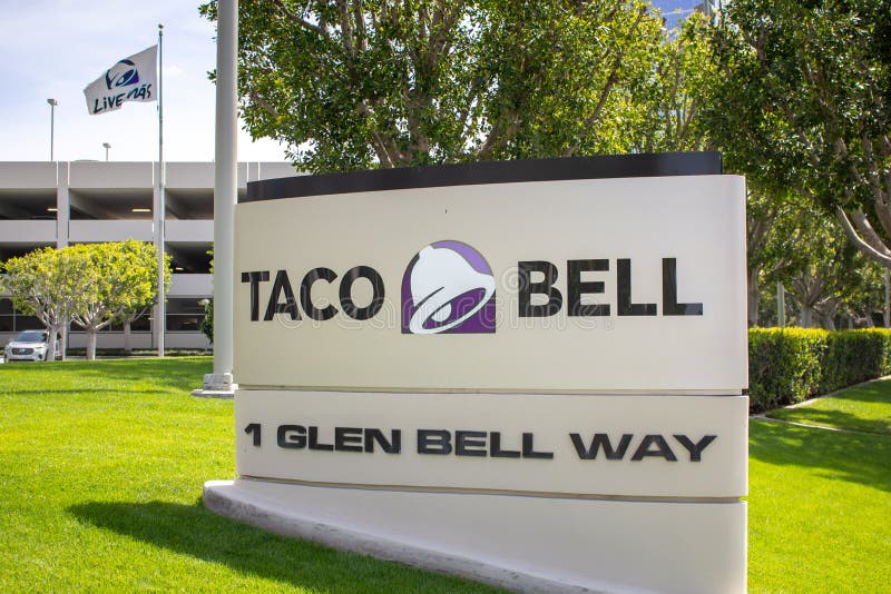 Edificio Y Firma De La Sede Central De Taco Bell Imagen editorial - Imagen de conveniente ...