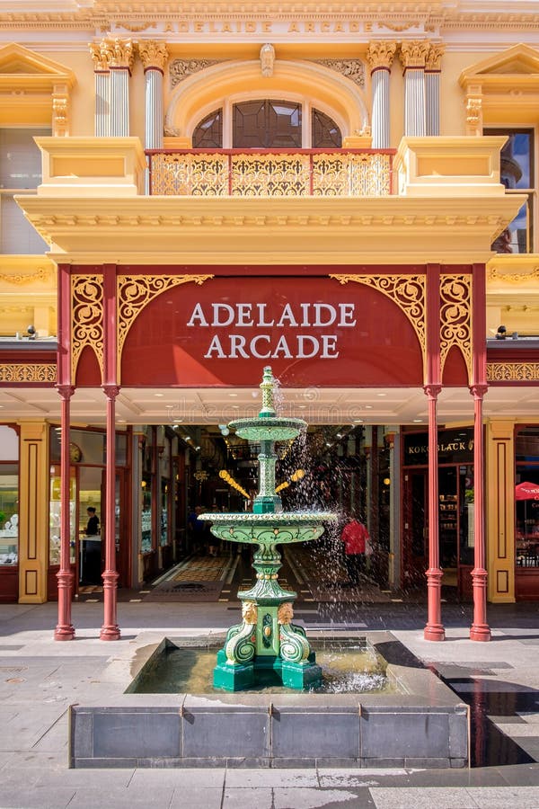Edificio Y Fuente De Adelaide Arcade Fotografía editorial - Imagen de ...