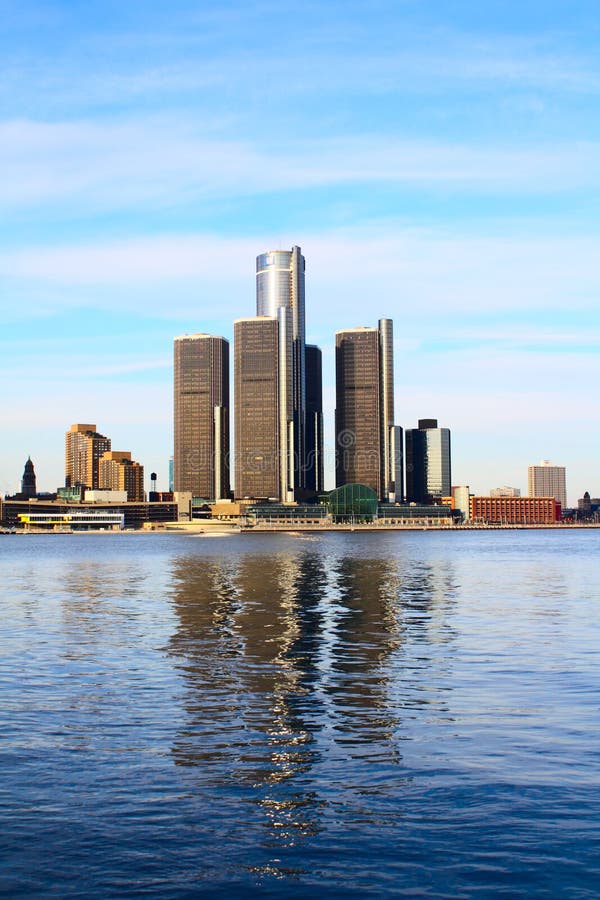 Edificios de Detroit foto editorial. Imagen de pintoresco - 23161371