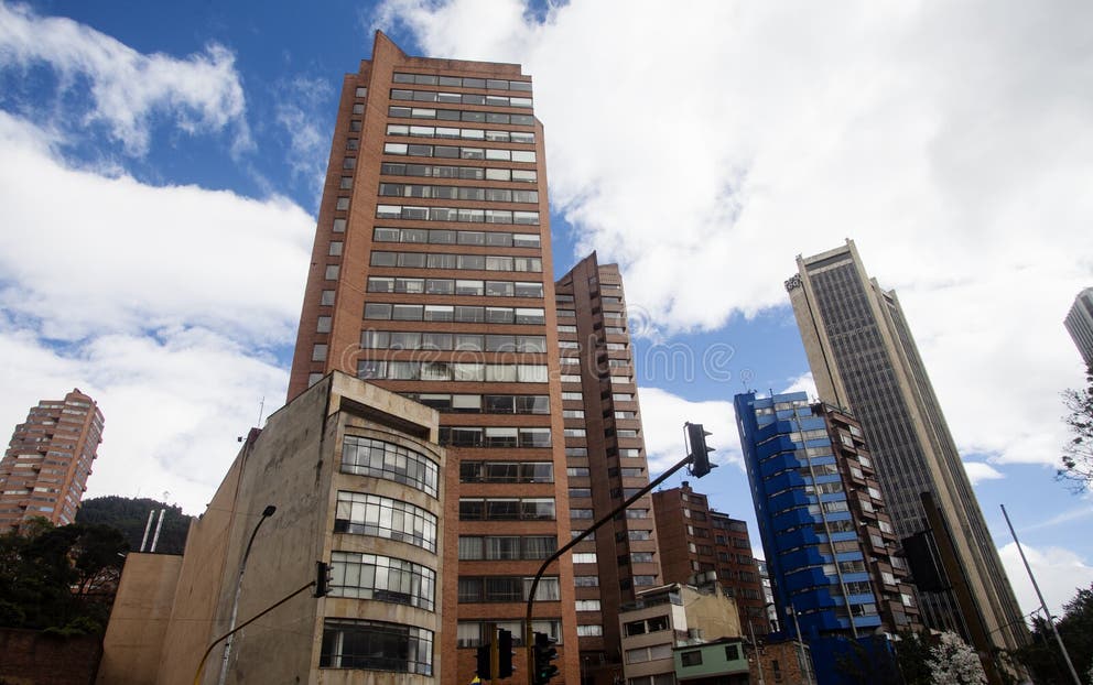 Edificios Céntricos De Bogotá Foto de archivo - Imagen de urbano, exterior: 36449344