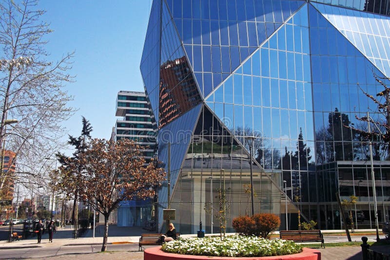 Edificios De Cristal Modernos En Santiago, Chile Imagen de archivo editorial - Imagen de ciudad ...