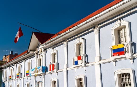 Edificios Del Centro De Puno En Perú Foto de archivo - Imagen de recorrido, escénico: 233725690