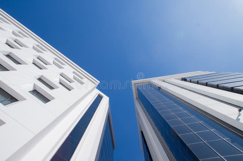 121 Edificios Modernos En Quito Ecuador Suramérica Fotos de stock ...