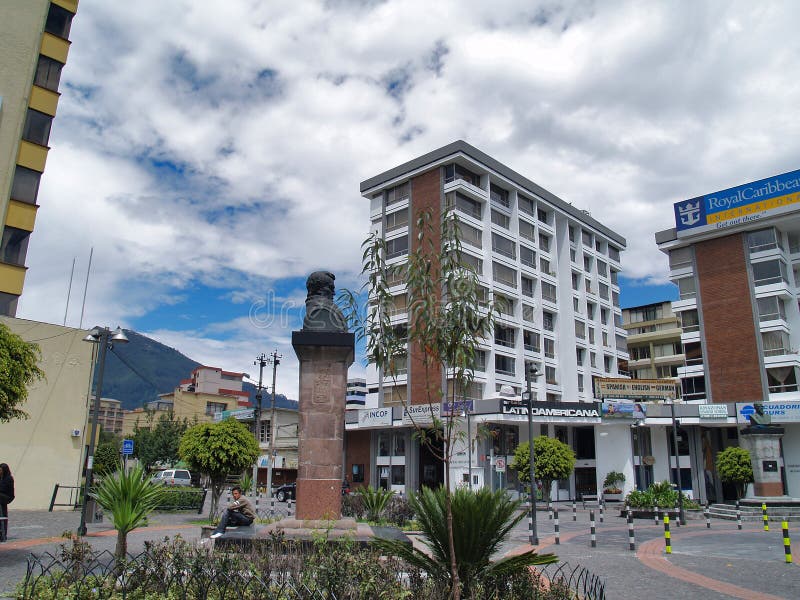 121 Edificios Modernos En Quito Ecuador Suramérica Fotos de stock ...