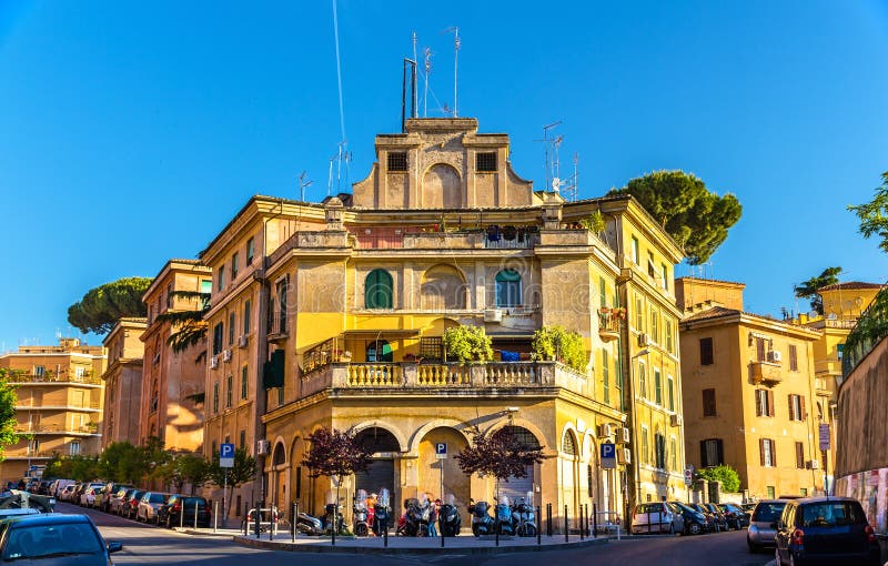 Edificios Residenciales En La Ciudad De Roma Foto de archivo editorial ...