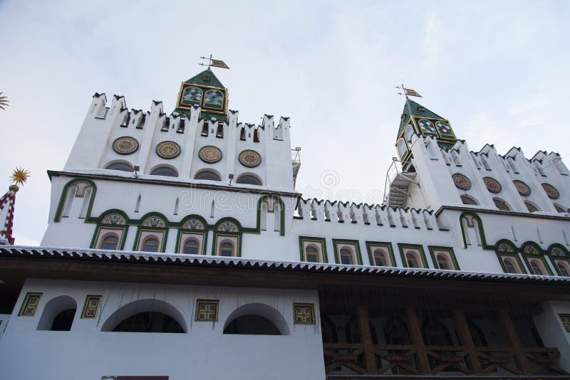 Edificios rusos antiguos foto de archivo. Imagen de casa - 117301582