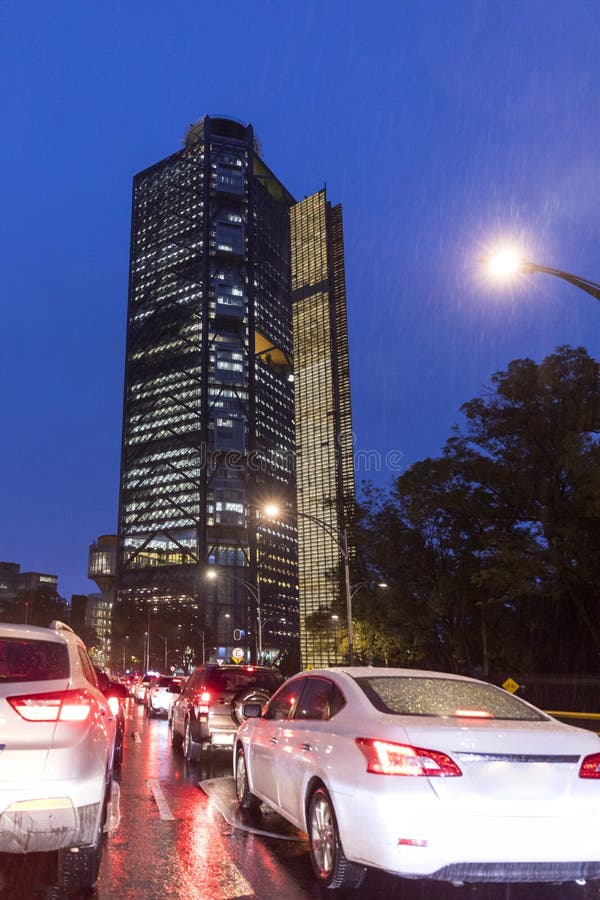 Edificios Y Monumentos De La Ciudad De México Foto de archivo - Imagen de noche, monumento ...