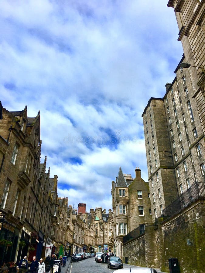 Edinburgh city street editorial image. Image of buildings - 153458280