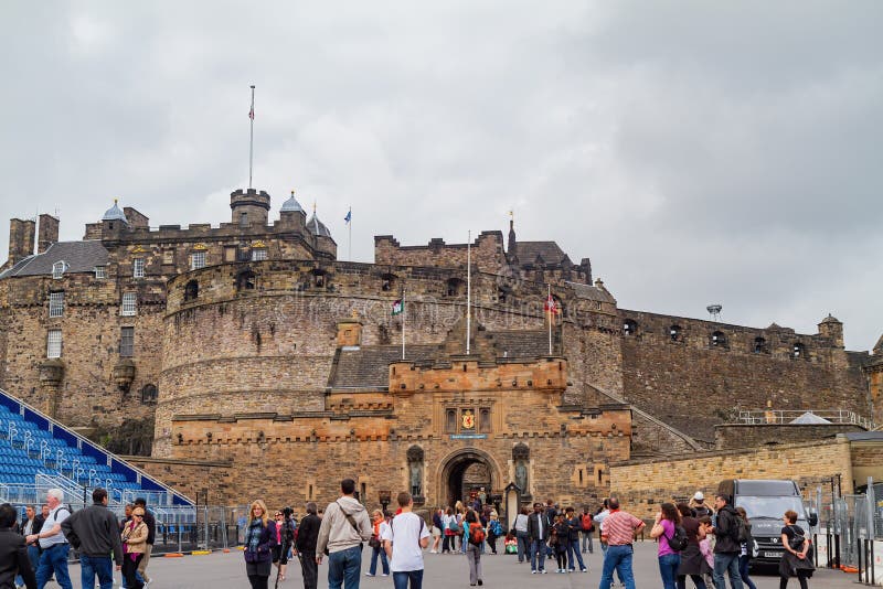Exterior View of the Edinburgh Castle Editorial Photography - Image of ...