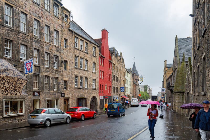 Street View of the Edinburgh Downtown Editorial Stock Image - Image of ...