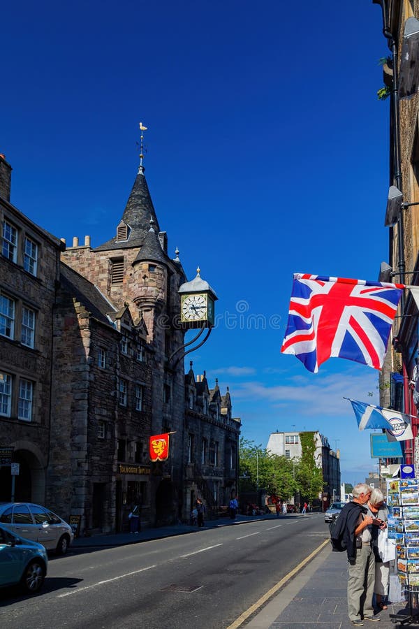 Street View of the Edinburgh Downtown Editorial Stock Photo - Image of ...