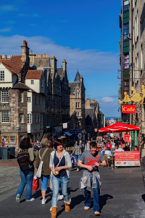 Street View of the Edinburgh Downtown Editorial Stock Photo - Image of ...