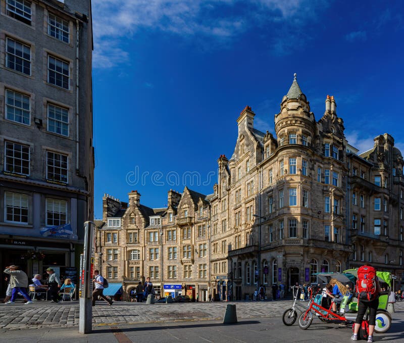 Street View of the Edinburgh Downtown Editorial Stock Photo - Image of ...