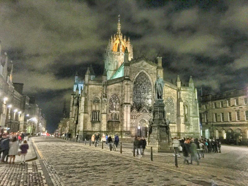 Edinburgh at night stock image. Image of nighttime, mile - 94569523