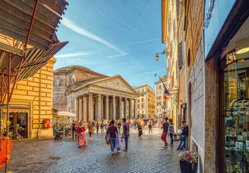 EDITORIAL Pantheon square editorial photo. Image of people - 163760881