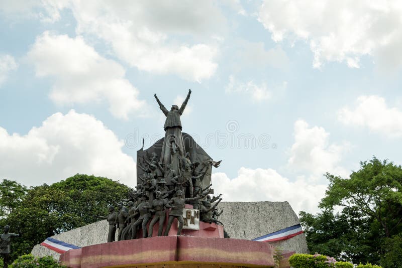Edsa people power monument stockfoto. Bild von leute - 246834040