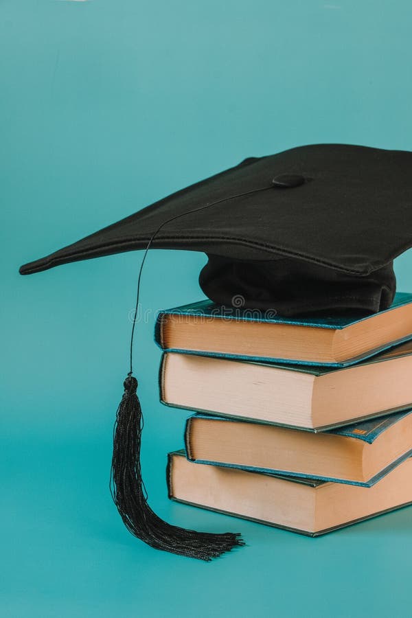 289 Graduation Cap Graduation Paper Stack Book Stock Photos - Free ...
