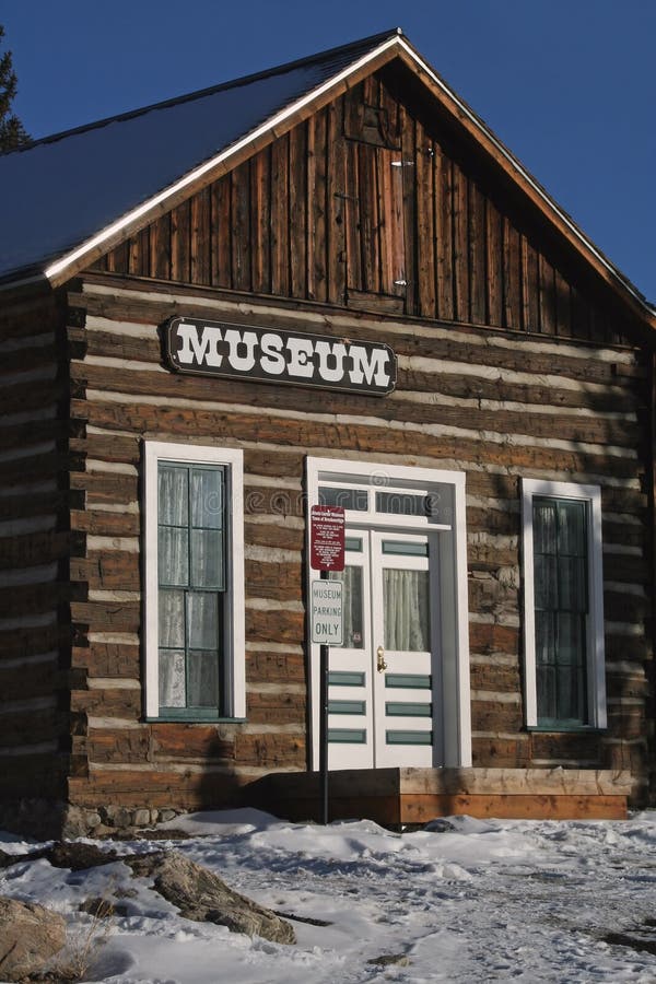 Edwin Carter Museum editorial image. Image of summer - 12875400