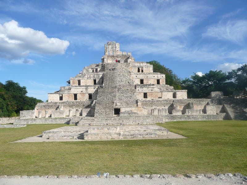 Pyramid Building Edzna Ruins Mexico Photos - Free & Royalty-Free Stock ...