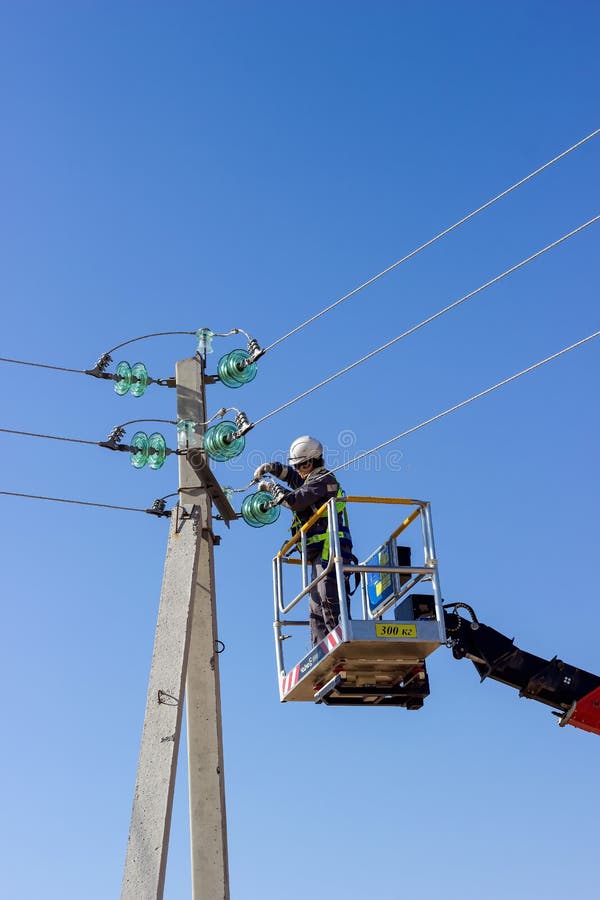 Eelectrician work editorial image. Image of riding, parked - 91034105