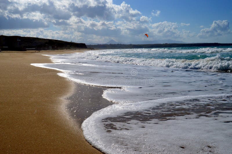 Een fijn zandstrand stock foto. Image of hemel, paradijs - 70389940