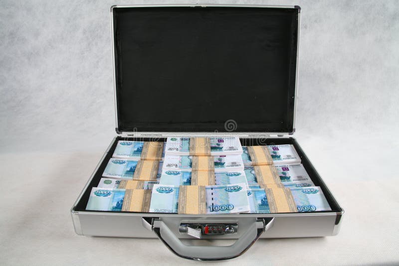 Een Kofferhoogtepunt Van Geld Stock Afbeelding - Image of omkoperij ...
