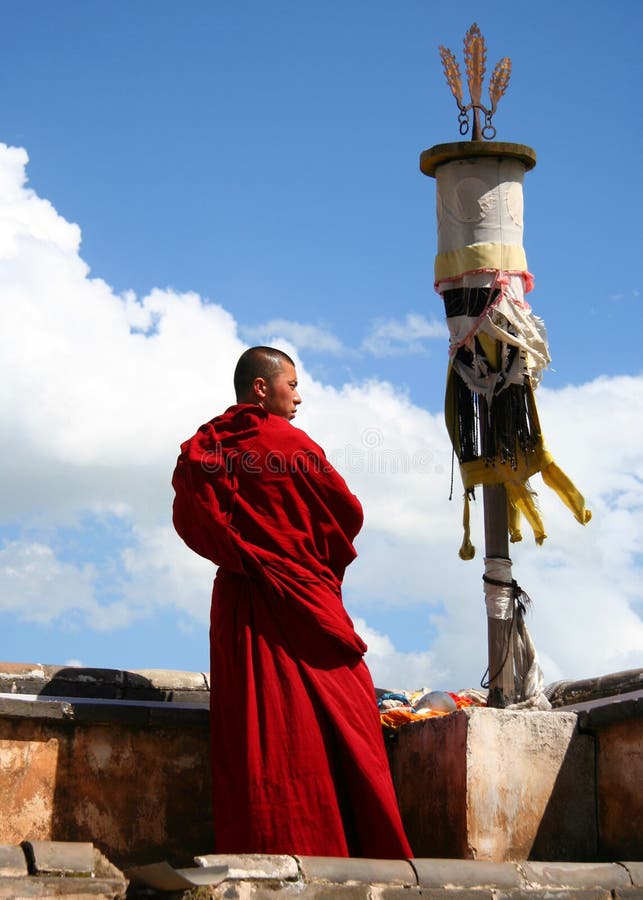 Een Monnik in Klooster Ta'er Stock Foto - Image of monnik, kleurrijk ...