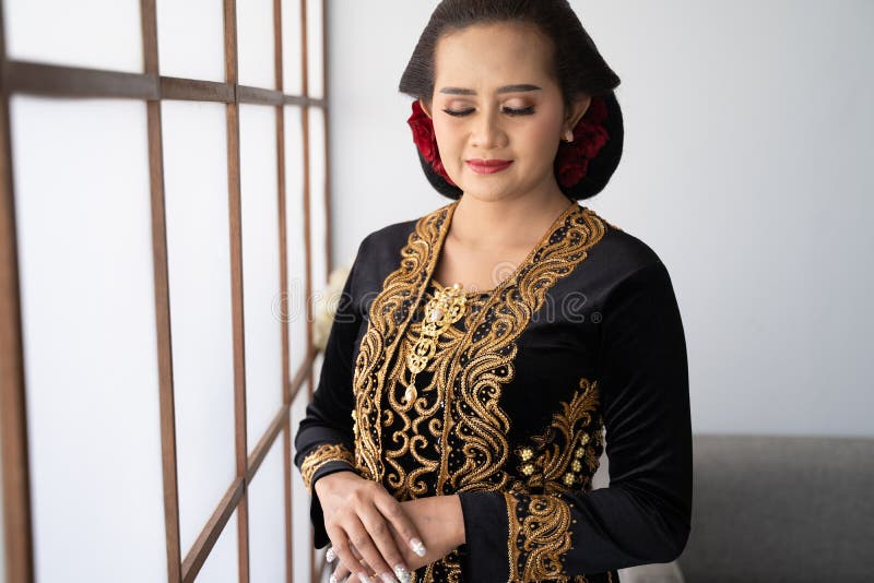 Een Portret Van Een Kostume Traditionele Javaanse Vrouw Stock ...