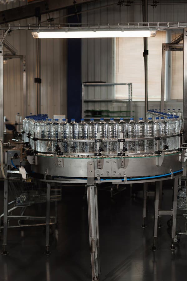 Automated Bottling Line Highspeed Conveyor System Modern Beverage ...