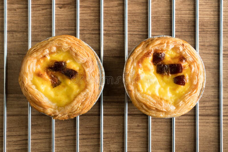 Egg Tart with White Background Stock Photo - Image of cooking, gridiron ...