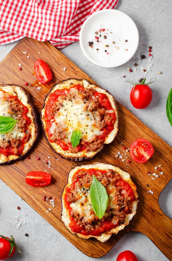 Eggplant Pizza with Tomato Sauce, Minced Meat, Mozzarella and Basil ...
