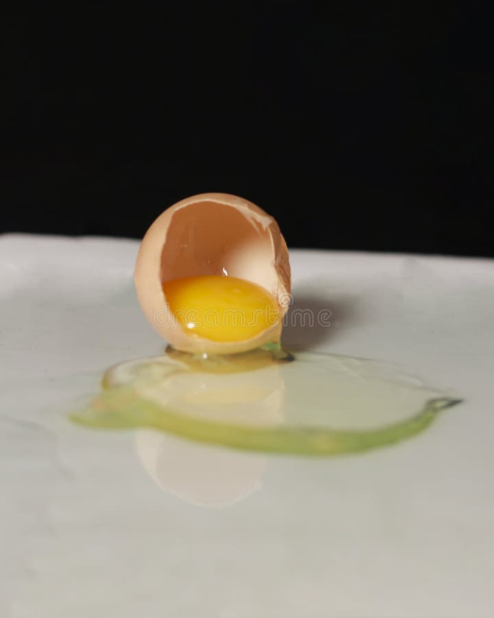 Eggs Isolated on a Dark Background. Front Photo. Egg Wallpapers Stock ...