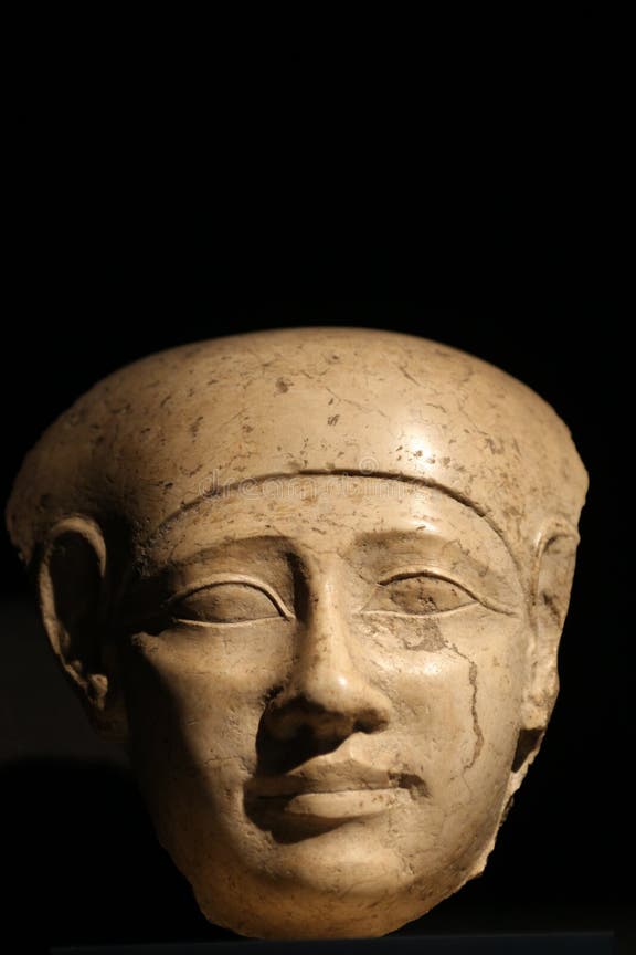 Egyptian head of 400 BC stock image. Image of hatshepsut - 17651599