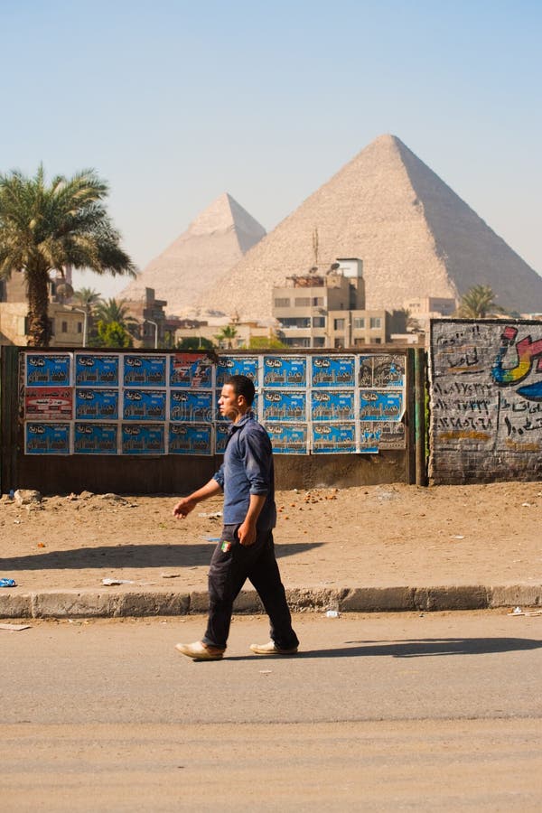 2+ Road near pyramids Free Stock Photos - StockFreeImages