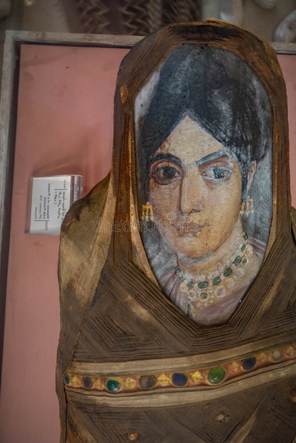 The Egyptian Museum from Inside Editorial Image - Image of drawing ...