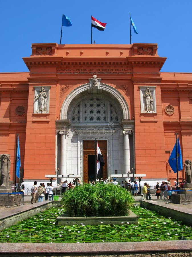 Egyptian Museum in Tahrir Sq, Cairo Editorial Photo - Image of interest ...