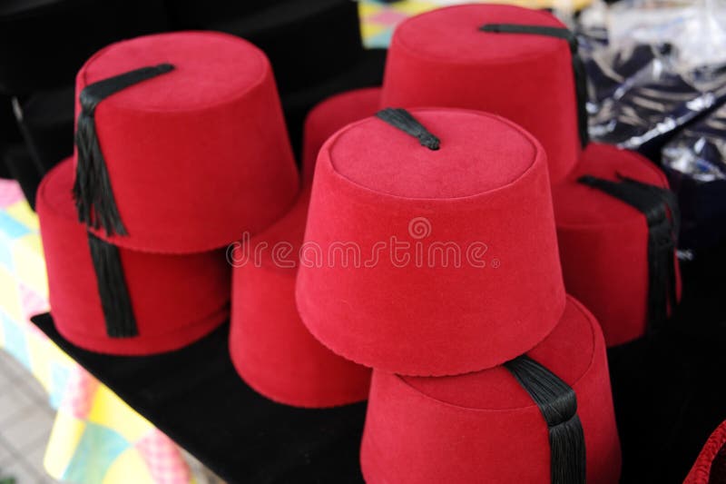 Turkse Hoed (Fez) En Duitse Reispaspoorten Stock Foto - Image of ...