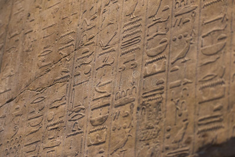 Egyptiska Hieroglyf I Detalj Redaktionell Arkivfoto - Bild av medel ...