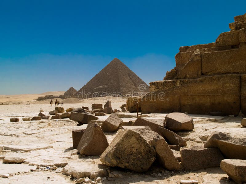 Egyptiska pyramider fotografering för bildbyråer. Bild av kairo - 5095549