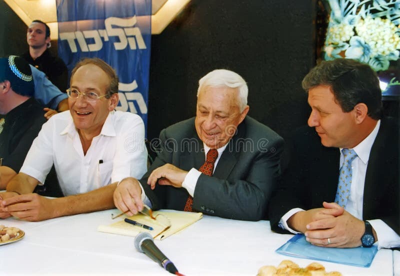Ehud Olmert, Ariel Sharon, Y Meir Sheetrit Imagen de archivo editorial ...