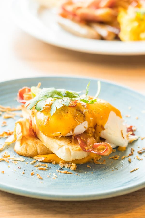 Ei Benedict stock afbeelding. Image of voedsel, muffin - 90039745