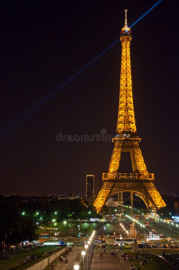 Eiffel tower at night editorial stock photo. Image of europe - 36334388