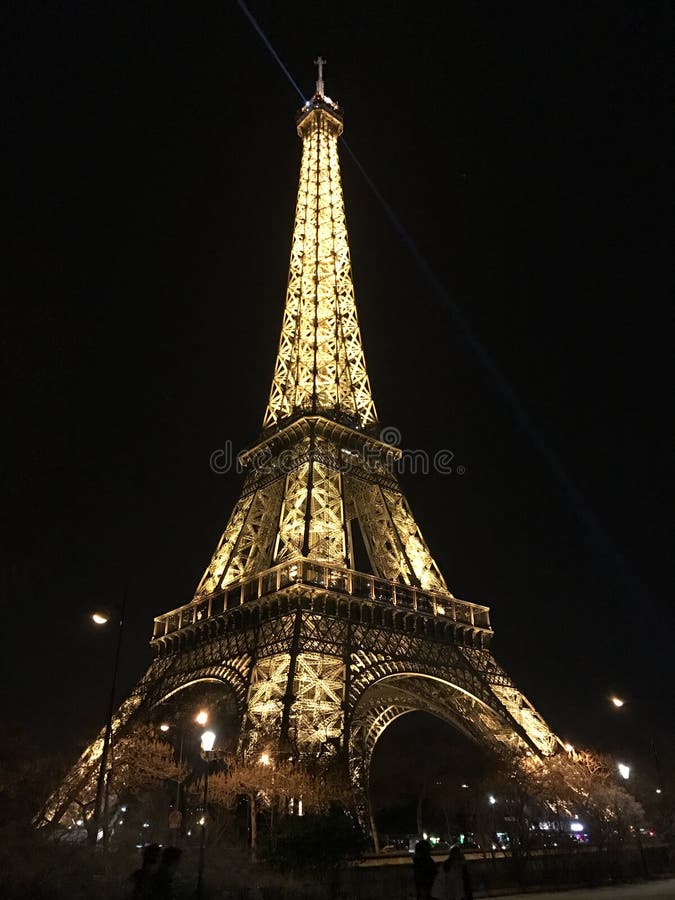 Eiffel Tower editorial photography. Image of nighttime - 144332922
