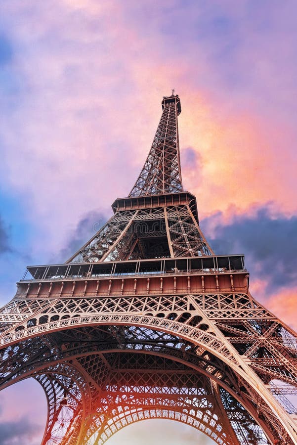 The Eiffel Tower in Paris Against the Backdrop of a Beautiful Sky ...