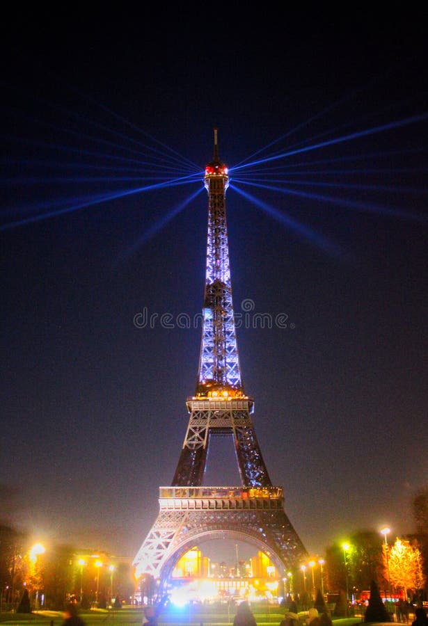 Eiffel Tower, Paris editorial stock photo. Image of montparnasse - 15475608