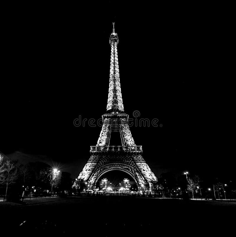 Eiffel Tower editorial image. Image of eiffel, mirrors - 69829505