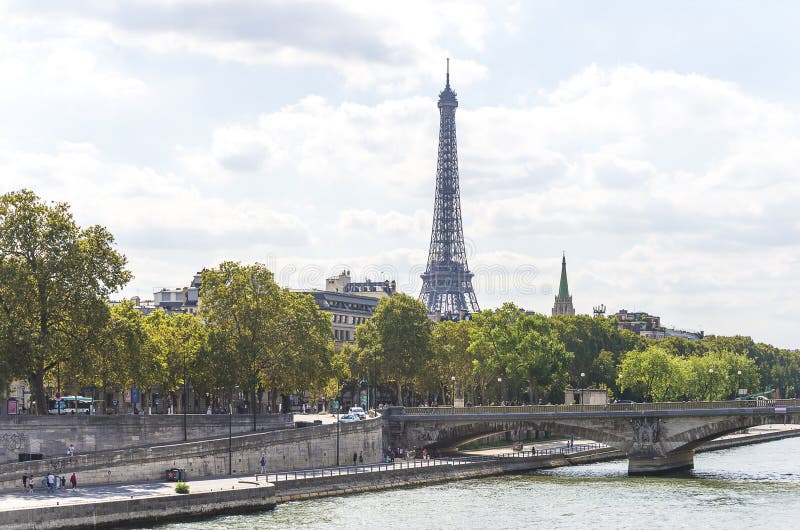 The Eiffel Tower and a Parisian Bridge Editorial Photography - Image of ...
