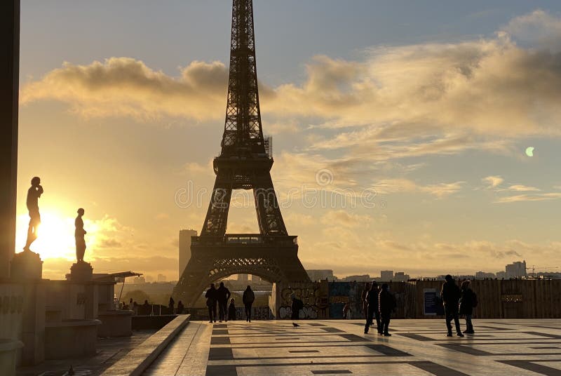 Eiffel Tower at Sunrise from Trocadero Square Editorial Image - Image ...